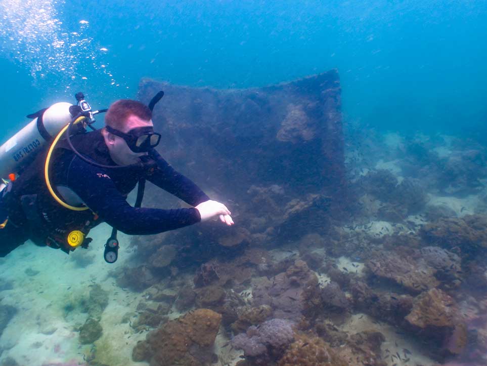 Koh Lan | Near Islands | Pattaya Dive Sites Guide Thailand